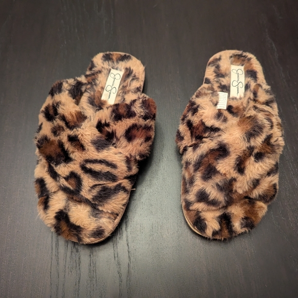 Jessica Simpson | Shoes | Jessica Simpson Plush Leopard Slides Slippers ...